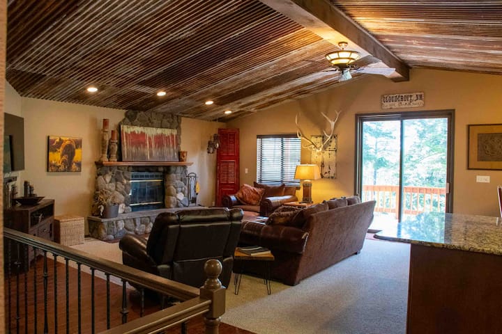 Ocho Osos | Family Getaway W/ Game Room + Hot Tub - Cloudcroft, NM