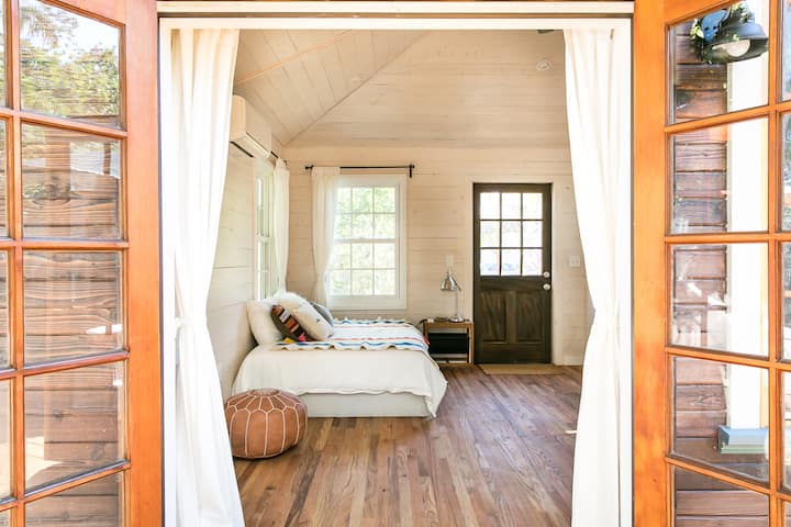 Private And Central Austin Casita - Austin, TX