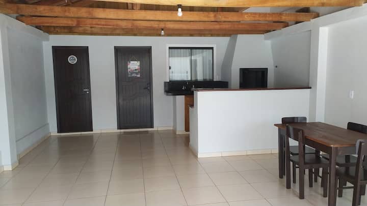 4 Quartos Com Ar! Próx Beto Carrero E Supermercado - Penha