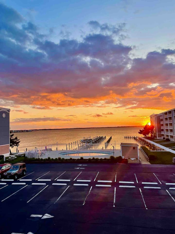 Beach Condo On The Bay! Next To Convention Ctr (C) - Ocean City, MD