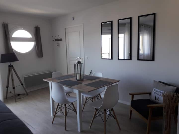 Appartement Avec Piscine Vue Sur Le Port - Grandcamp-Maisy