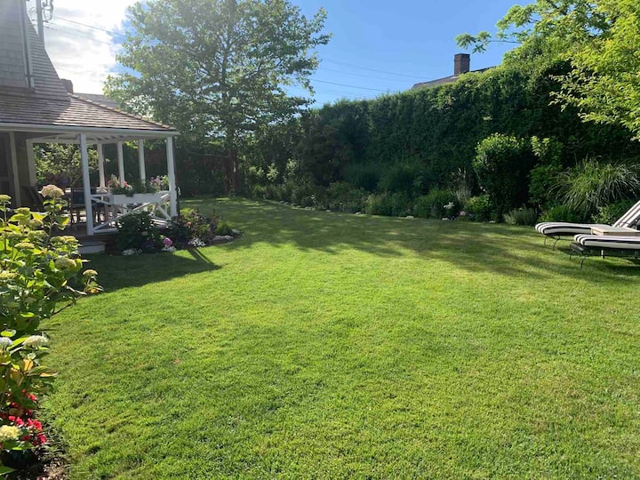 Nantucket Home/guesthouse/garden - Nantucket, MA