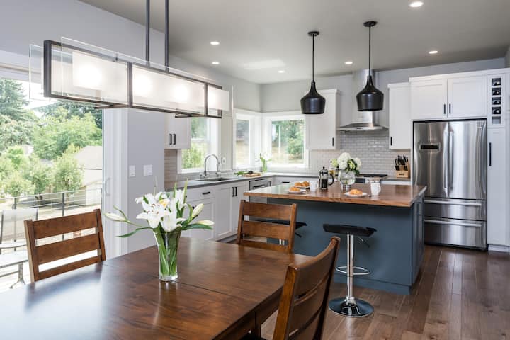 Modern Home In Eugene, Or - Eugene, OR