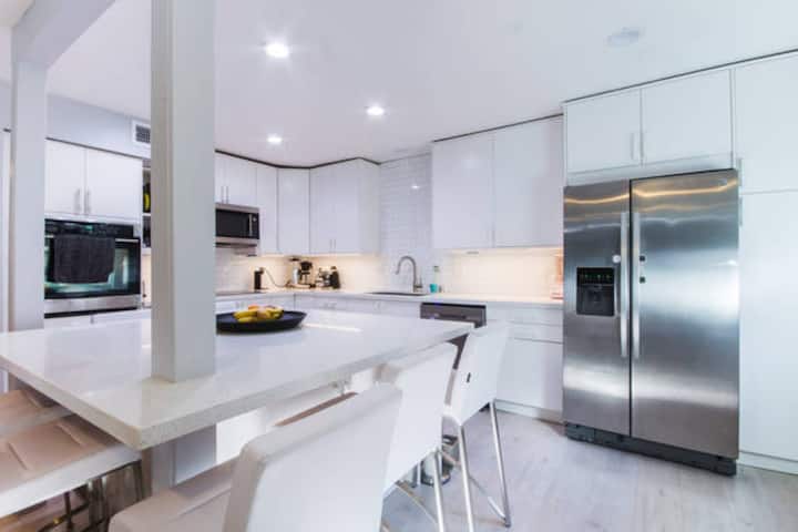 Family Home In Central Oc 12 Min From Disney - Irvine, CA