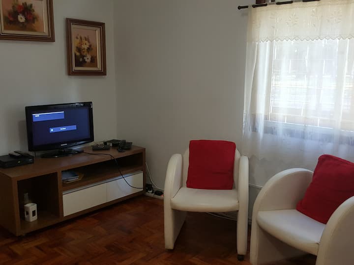 Simples E Confortável! Térreo-ótima Localização! - Porto Alegre