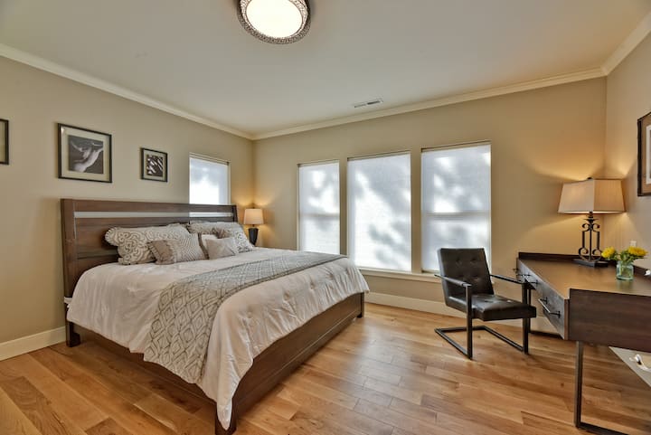 Laurel Cottages:  2-bedroom Downtown Ashland - Ashland, OR