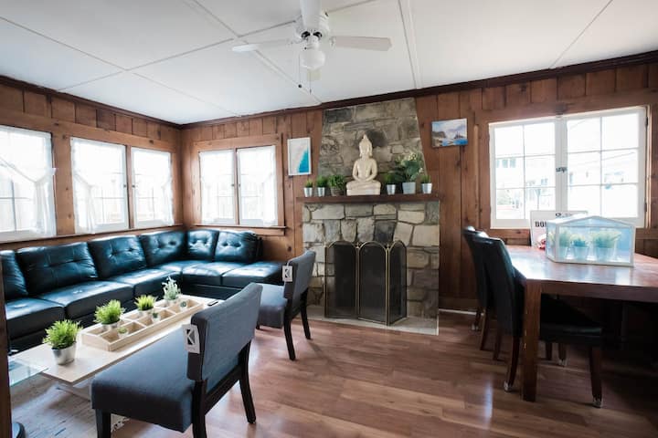 Dolphin Cove Beach House - Crystal Beach