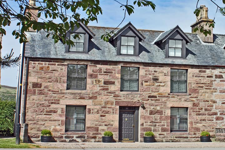 Kildonan, Spacious House In Ullapool With Hot Tub - Ullapool