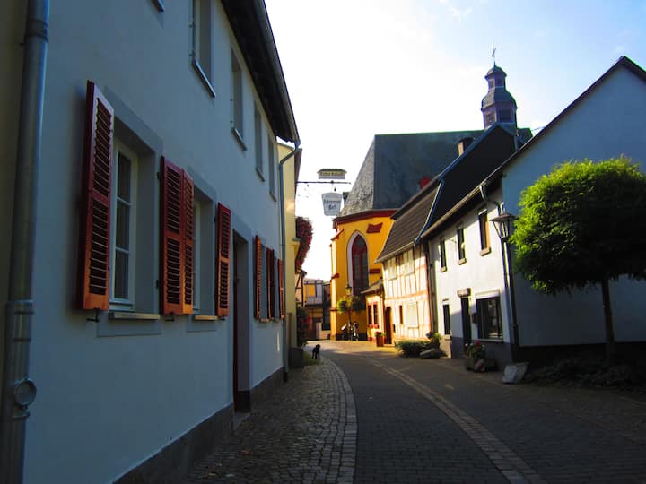 " Moma Am Dom"  Modernes Wohnen In Einem Stilvoll Restaurierten Fachwerkhaus - Unkel