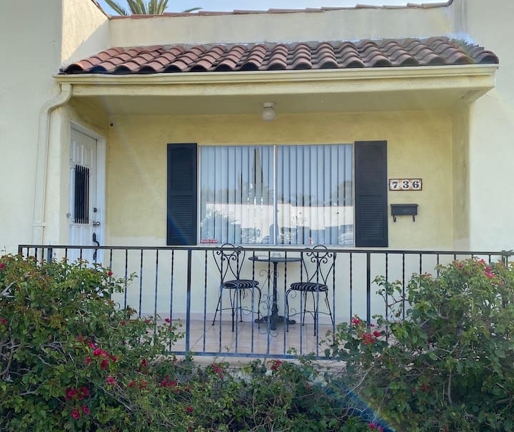 Emplacement Parfait&nbsp;! Bungalow Confortable à Melrose + Parking&nbsp;! - West Hollywood, CA