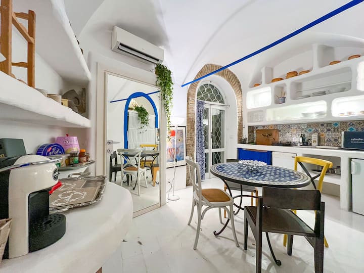 Secret Garden In   Campo De'fiori - Rome