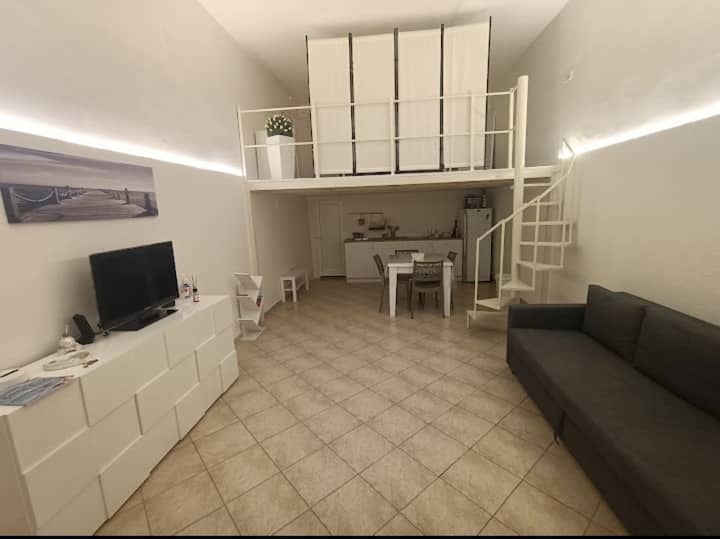 Appartamento 45 Mq Con Soppalco E Bagno - Bari
