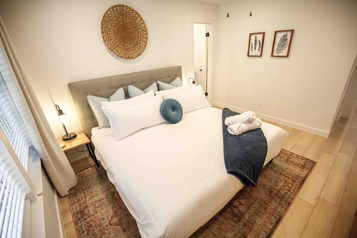 Charming Oak Hill Bungalow/quiet Neighborhood - West Lake Hills, TX