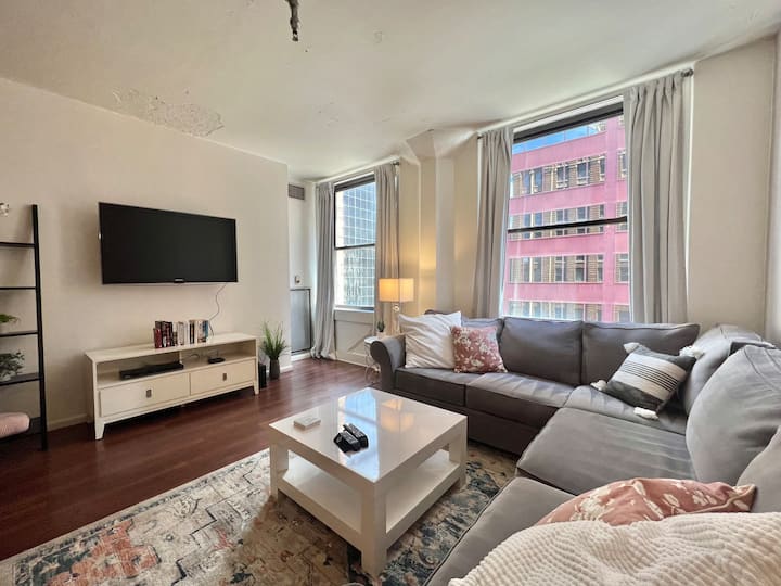 Central Downtown Loft In Denver - Denver, CO