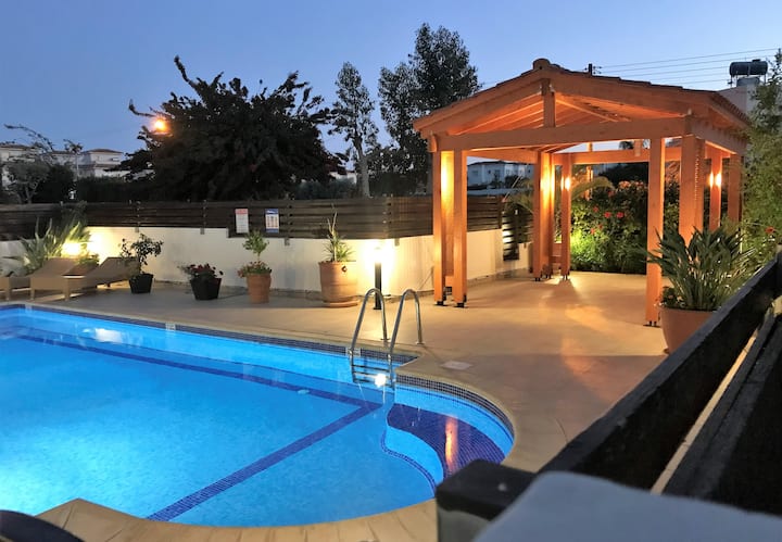 4 Bed Luxury Family Villa With Pool Near Sea - Protaras