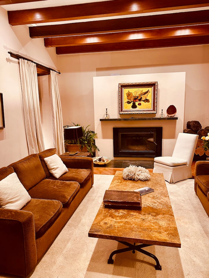 Magnificent Quito Colonial Villa - Quito