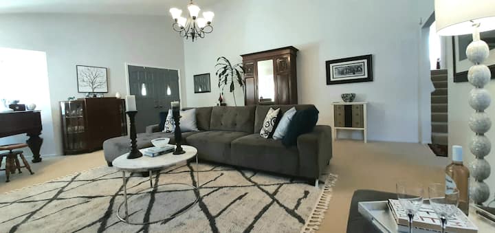 Wine Country: 2 Bedrms & 1 Hall Bath - Vallejo, CA