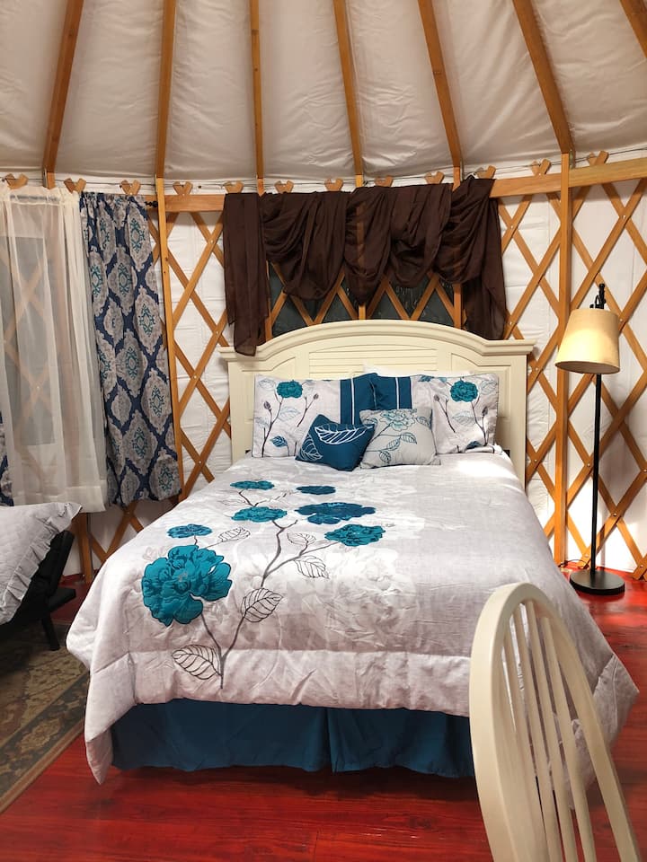 Bluebird Yurt @ #1 Rock Tavern River Kamp... - Luray, VA