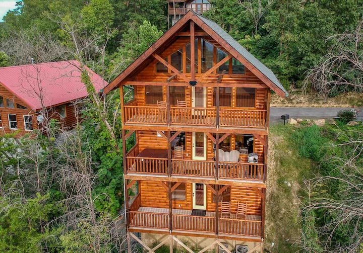 Breathtaking View, Wifi,hottub,smart Tv,theater, Game Room, Pool,close To Dwood - Tennessee
