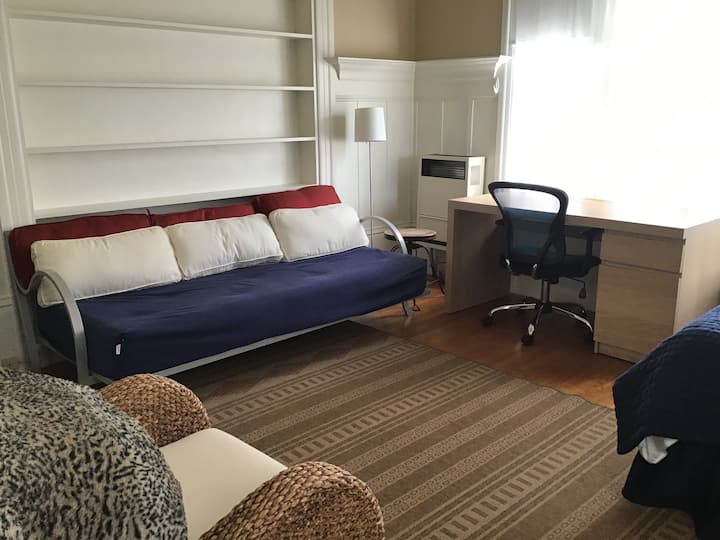 Ucb And College Ave. Studio With Private Deck - 柏克萊