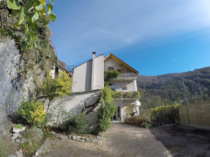 Ancienne Pension De Famille Rénovée En Appartement - Lourdes