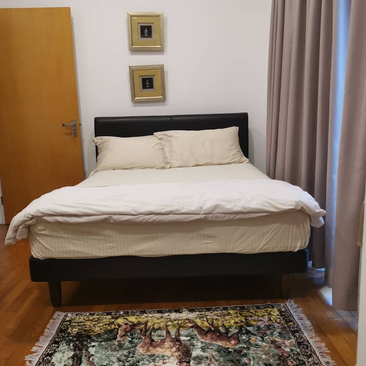 Ensuite Room Near Airport/expo/biz Pk-ladies Only - Changi