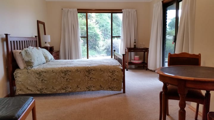 Beezneez Bed And Breakfast - Orford