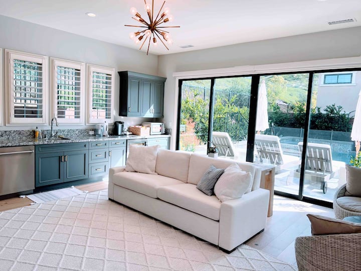 Luxury, Resort-style Guesthouse - Irvine, CA