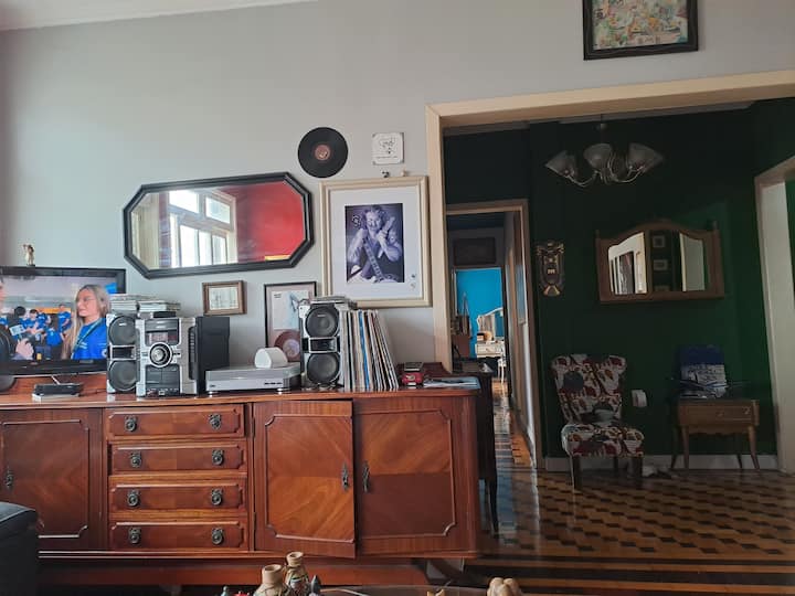 Quarto Acolhedor No Centro Historico. - Porto Alegre