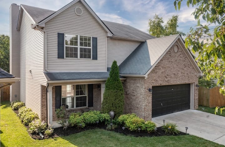 ⭐️⭐️⭐️⭐️⭐️ Entire House- 10 Min From Ky Horse Park, 15 Min From Uk - Lexington, KY