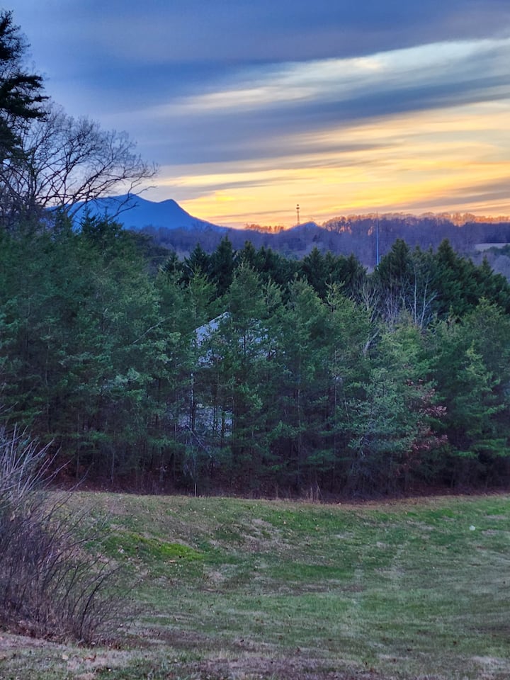 Angel Nest - Sevierville, TN