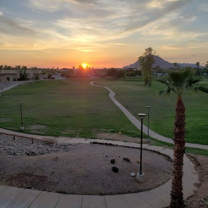 Condo With Golf Course & Camelback Mountain Views - Scottsdale, AZ