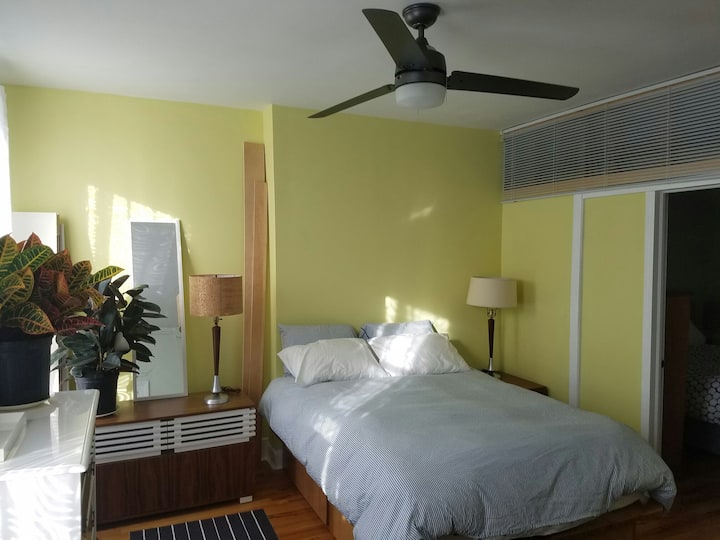 Bright, Cheerful, And Private Apartment - 布魯克林
