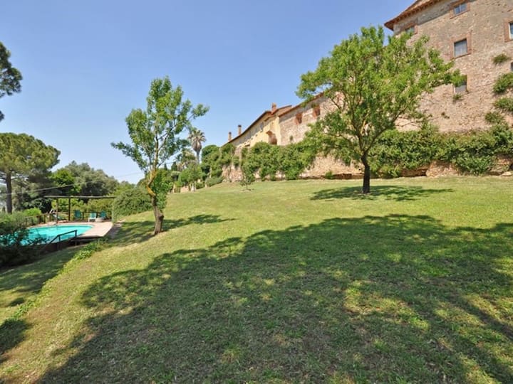 Cozy Apartment In A Castle – Shared Pool - Capalbio