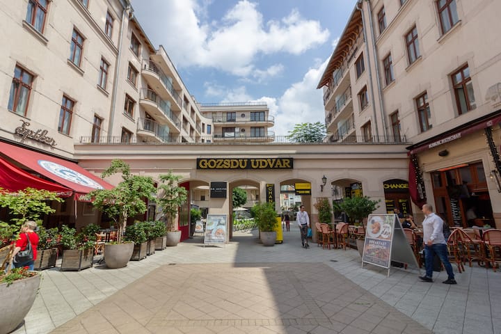 Amazing Apartment In The Heart Of Budapest - Budapest