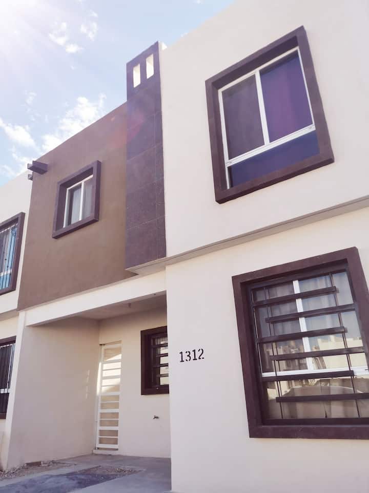 Casa Privada, Climatizada En Valle Oriente - Saltillo