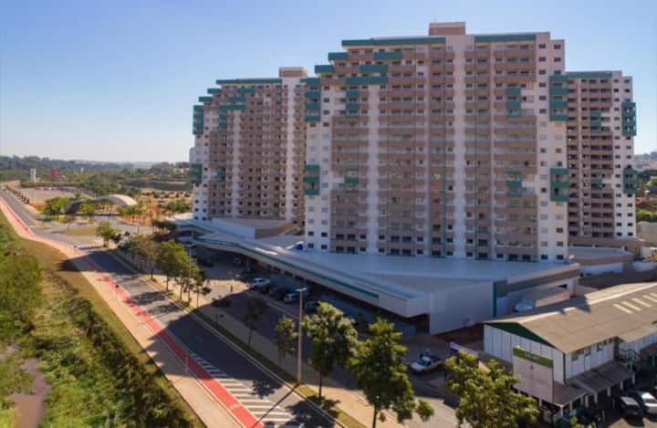 Enjoy Olimpia Park Resort A 150 A Metros Do Parque - Olímpia