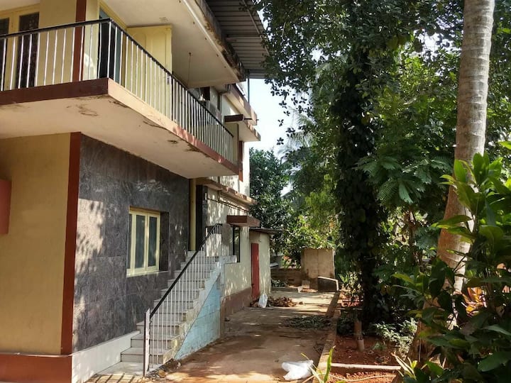 Entire Bungalow With Ac And Parking For 3-4 Cars - Mangaluru