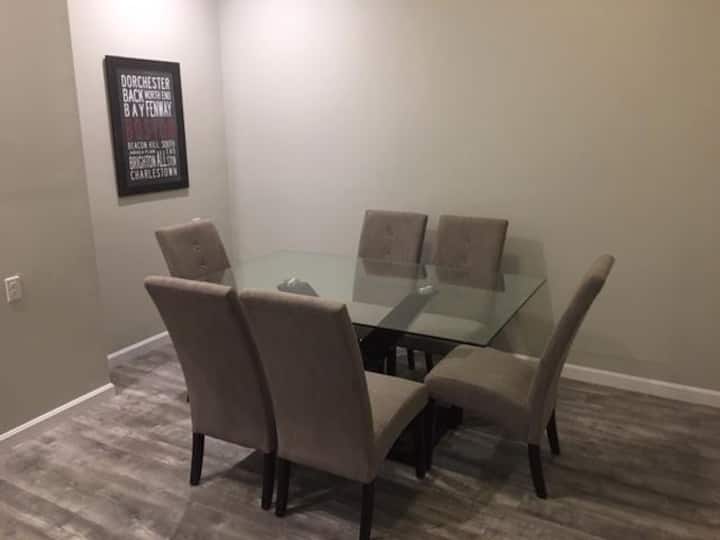 Great 1 Bedroom W/ Free Parking - Dedham, MA