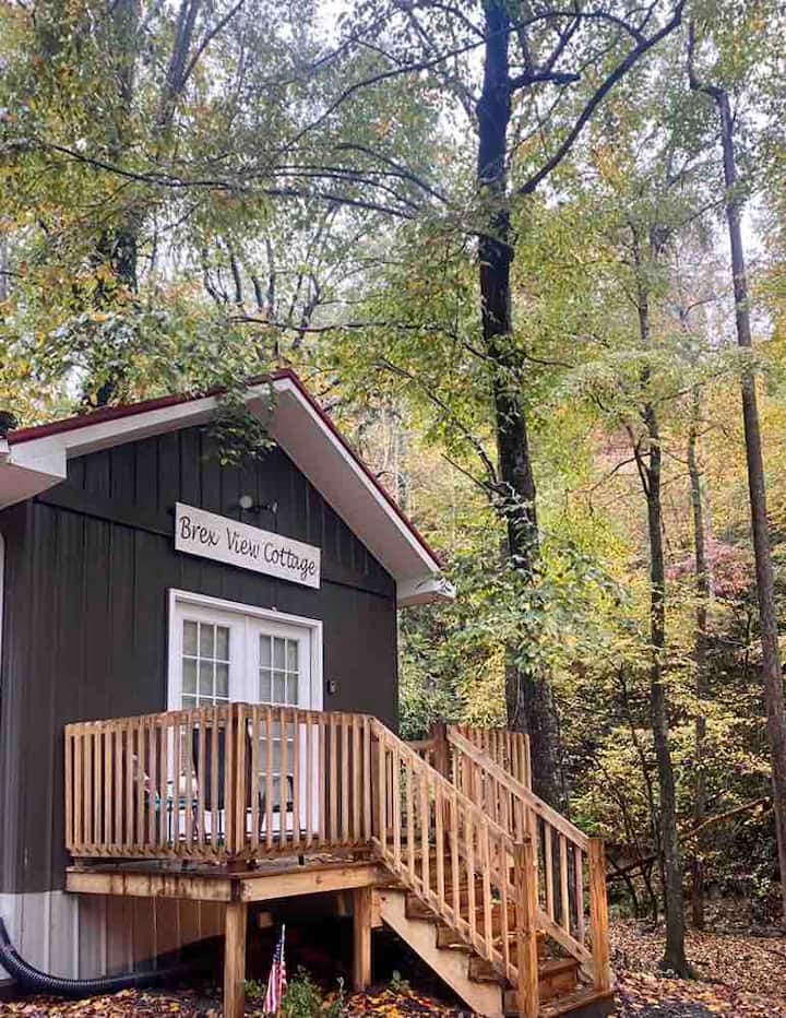 Creek & Fire Pit In Backyard! - Carolina del Norte