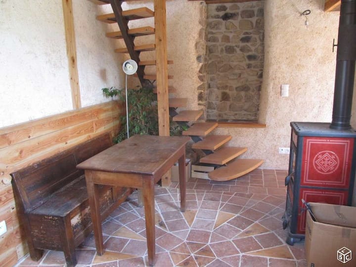 Maisonnette En Haut-beaujolais - Matour