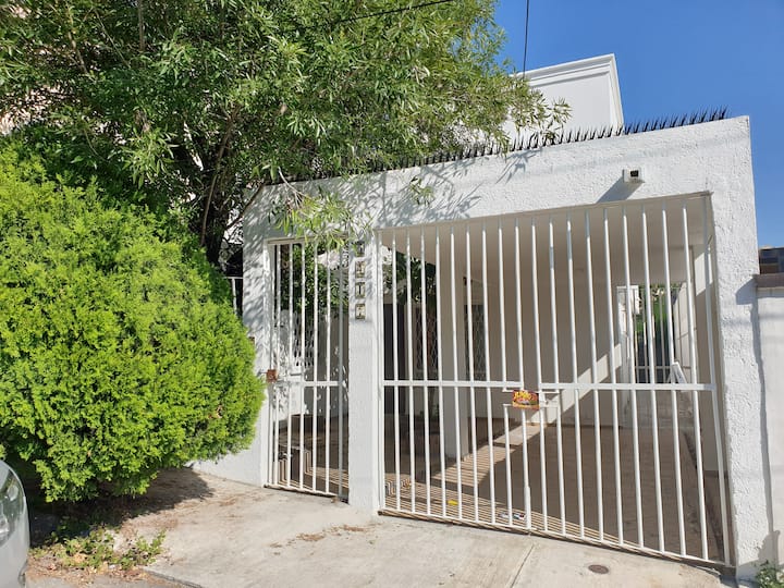 Comoda&acogedora Casa- 6cuartos 6baños- Zonasurmty - Monterrey