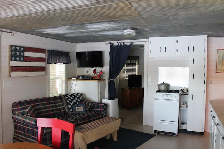 The Cottage - Iowa