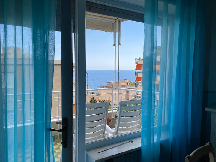 Bilocale In Zona Residenziale - Sanremo