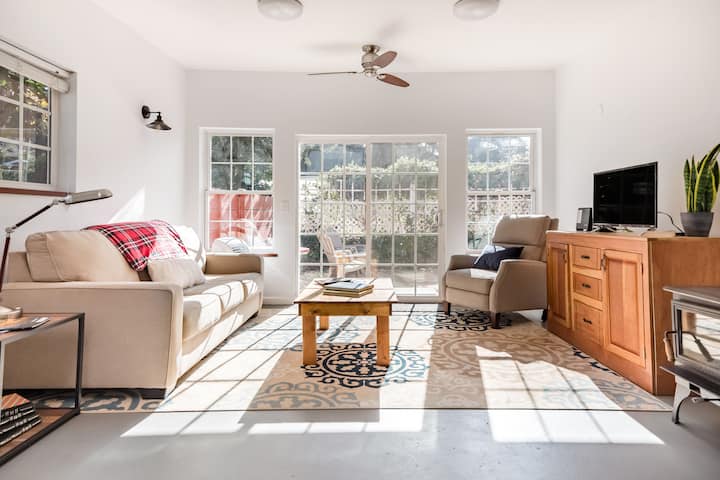 Cottage On A Working Tree Farm On The Central Coast - Atascadero, CA