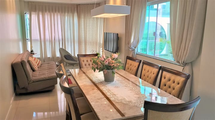 Refinado Apto 1 Suite + 2 Quartos Terraço Ar Wifi - Balneário Camboriú