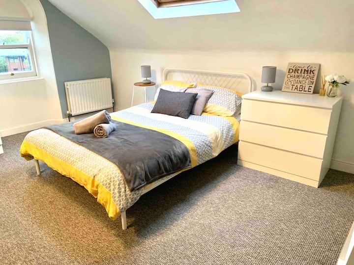 1 Bed Apt 15-20 Min Walk To Vibrant Cathedral Qtr - Belfast