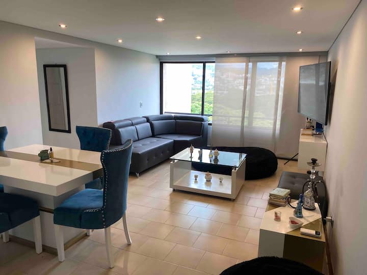 Excelente Ubicación, Cómodo . - Cali