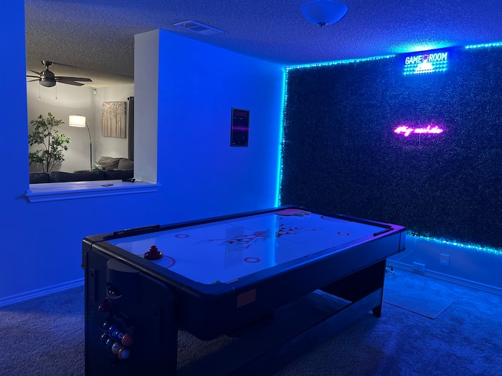 Cozy Casa- Swim Pool/karaoke Lackland Afb Seaworld - San Antonio, TX