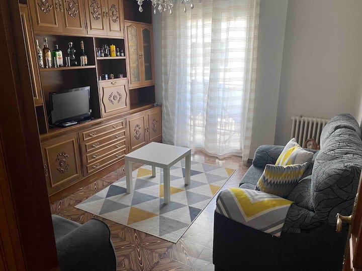 Cómoda Habitación En El Centro - Ponferrada
